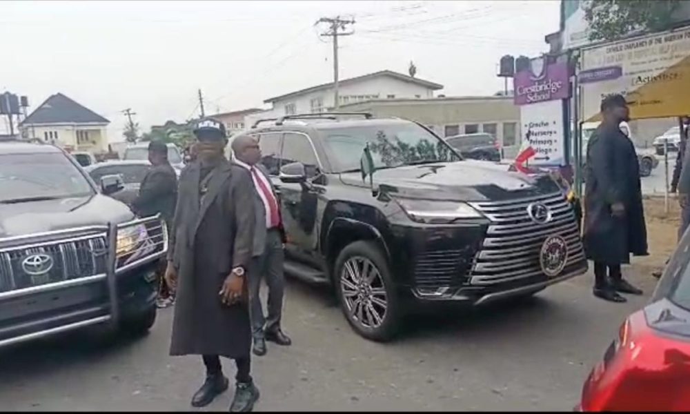 JUST IN: Fubara locked out of Rivers Assembly complex (Video) – Newstrends