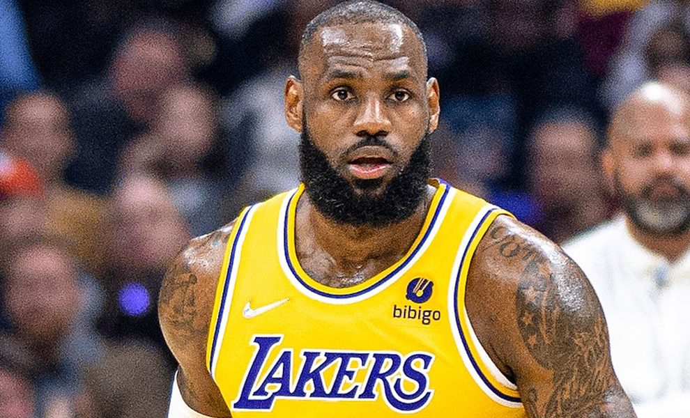 LeBron James makes history, surpasses NBA career points record - Newstrends